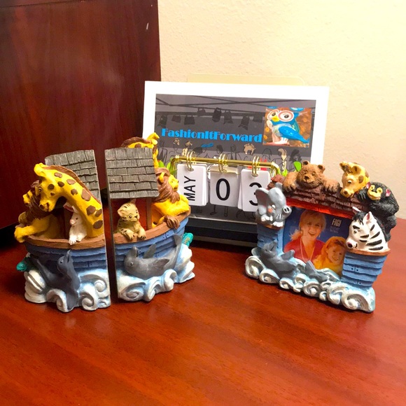 FIGI Graphics Frame | Accents | Vintage Figi Frames Noahs Ark Bookends ...